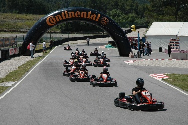 Karting Parcmotor Castellolí - Deportes de aventura en Castellolí ...